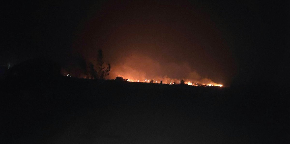 Khit Thit Media On Twitter Breaking News နေပြည်တော် အေလာလေတပ် ပစ်ခတ်ခံရပြီး မီးအကြီး အကျယ