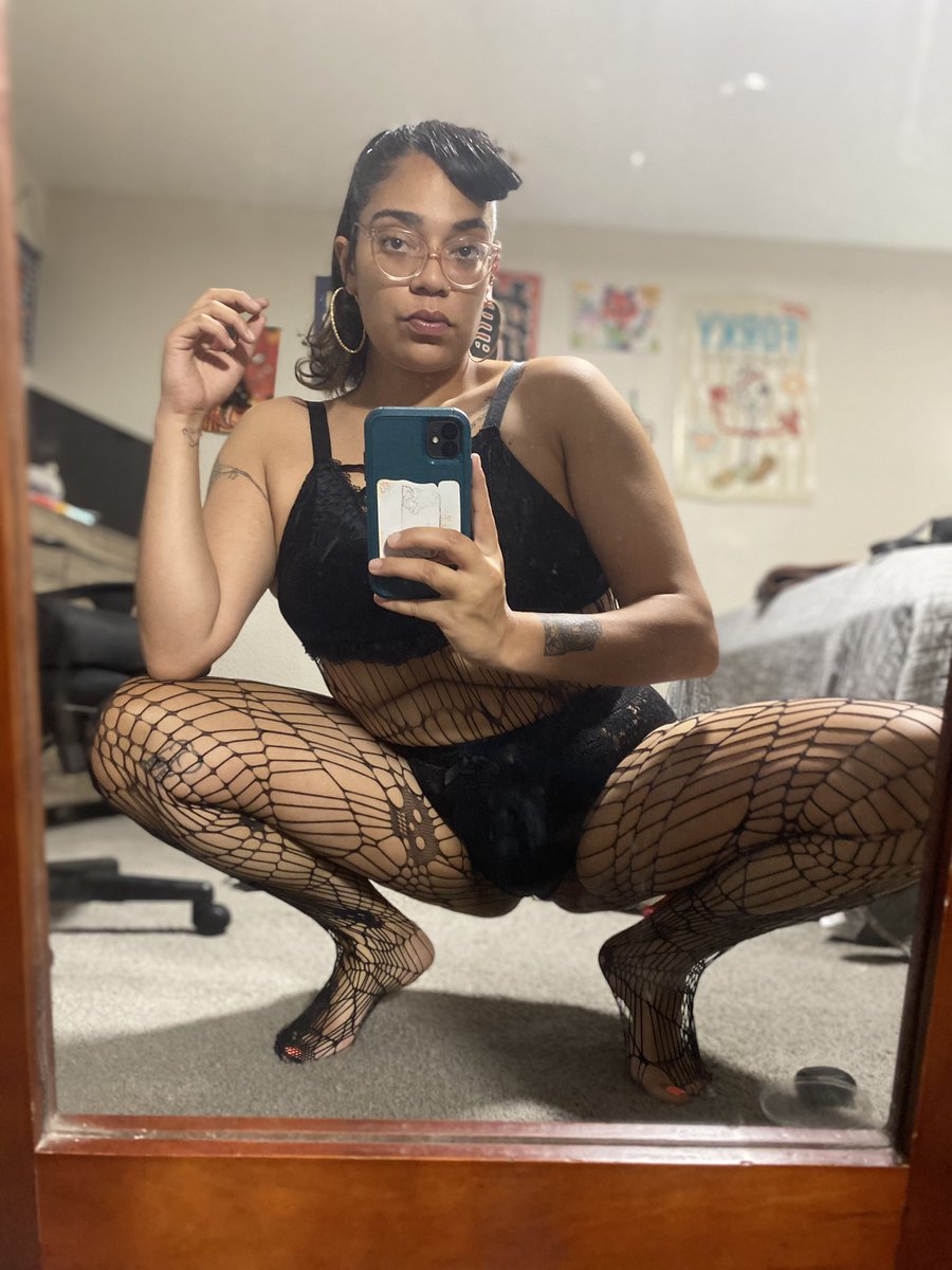 L 💸 on Twitter: "look at me, you owe me EVERYTHING you have of value simp. You owe me your life ...