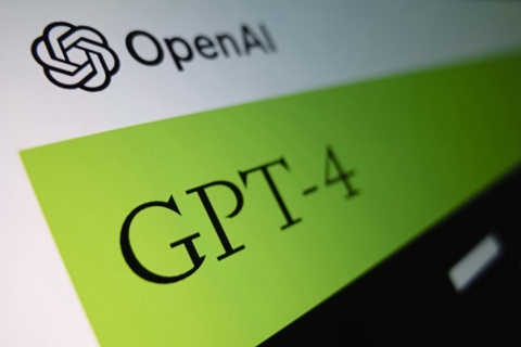 财新News on Twitter: "【GPT革命｜技术报告：GPT4全面优于GPT3.5 安全挑战“前所未有”】GPT4技术报告描述了其在 ...