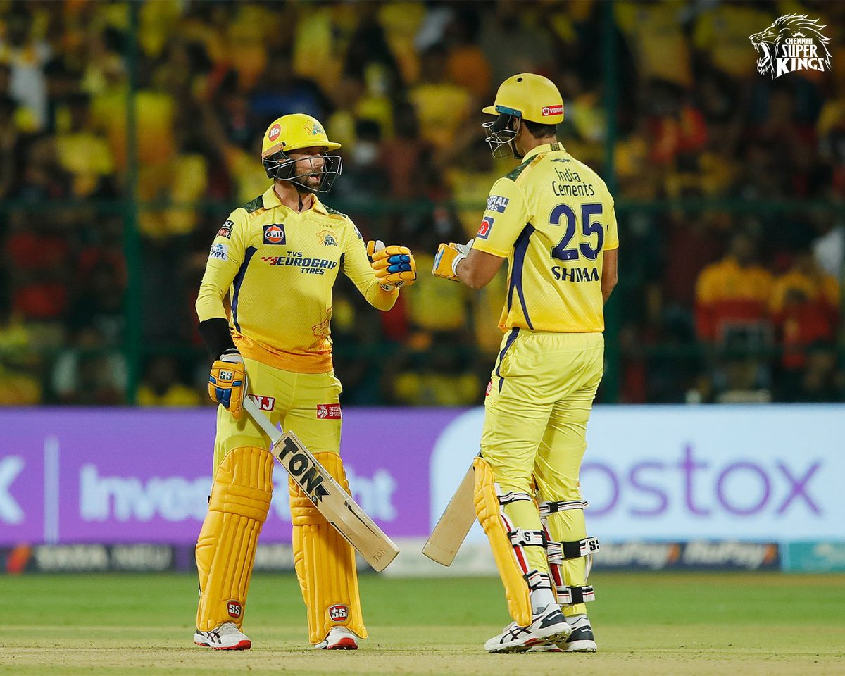 'Most brutal innings by CSK' - Twitter hails CSK batters as Yellow Army ...