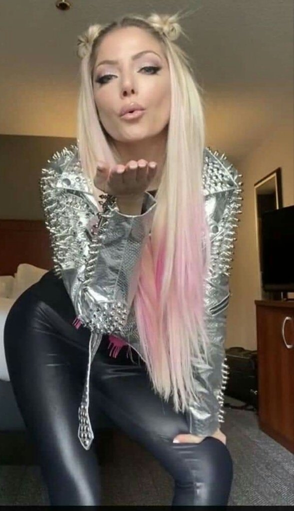 Slutty Blondie Dreamteam On Twitter Rt Daylemarston1 ๐๐alexa Bliss๐๐