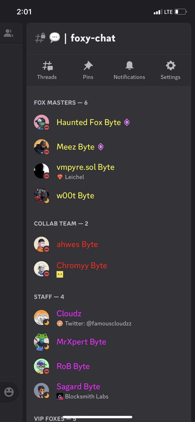 Meez { FoxByte } on Twitter: "You join a Discord and see these people , wyd ? https://t.co ...