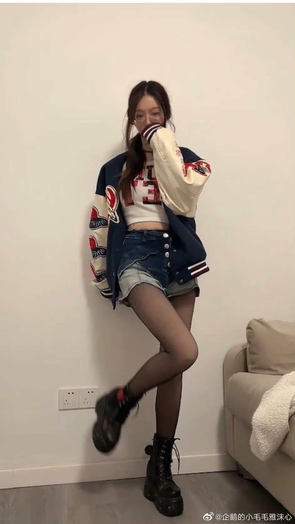 Jo903 On Twitter 用鸡巴慢慢的磨蹭毛毛的全身，喂了过量的春药之后让毛毛不停的蠕动着全身淫肉白痴般的泄身潮喷！全身都淫媚嫩肉被大鸡巴疯狂的操弄拍打！大声的喊出 想要主人的精液