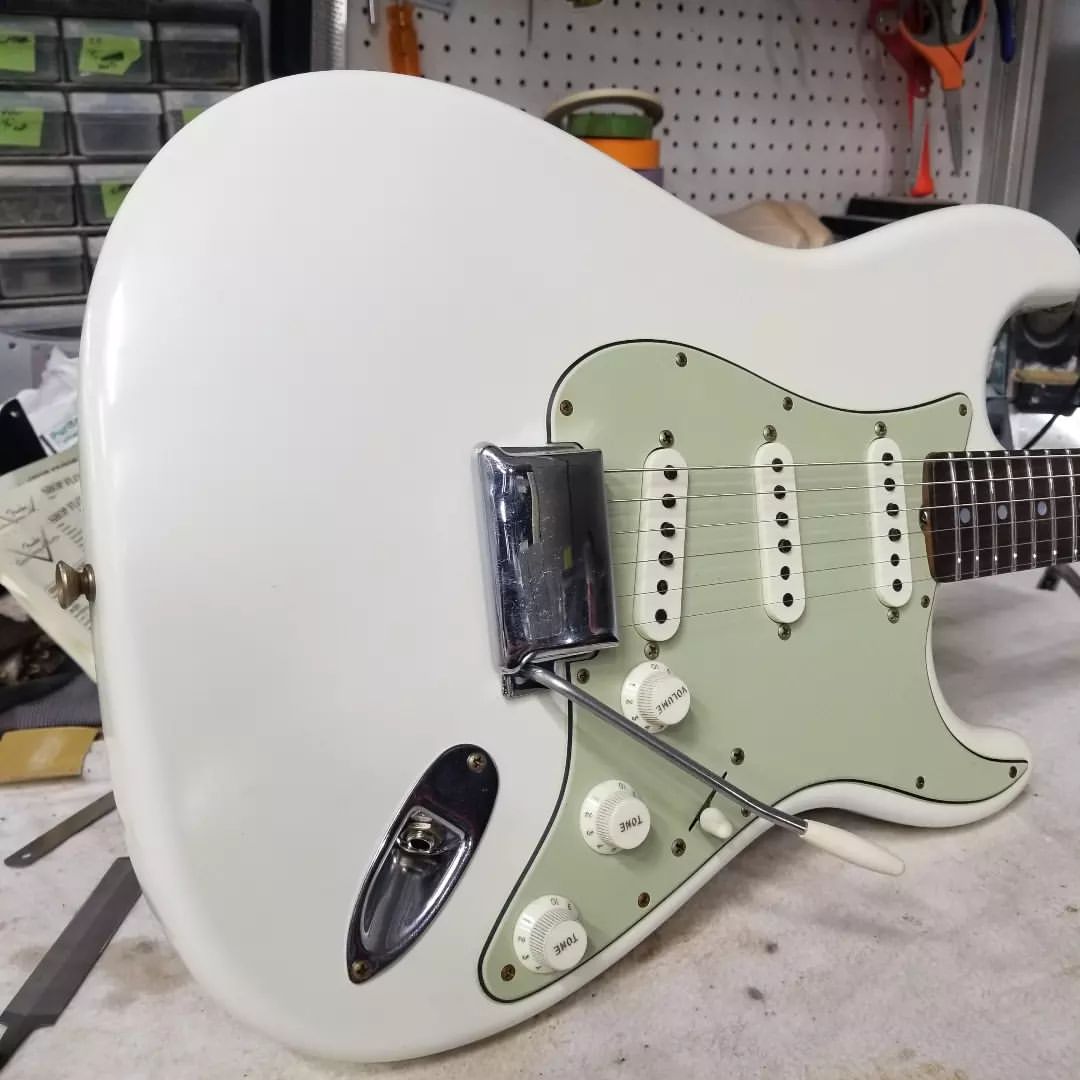 Fender On Twitter Kick Off Your Week With This 64 Olympic White fender-on-twitter-kick-off-your-week-with-this-64-olympic-white