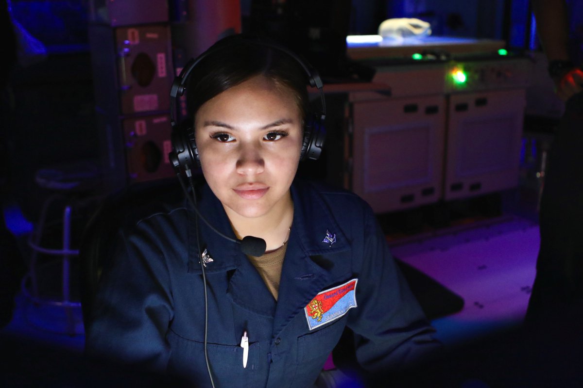 U S Navy On Twitter Usnavy Photos Of The Day ⚓ 📸 1️⃣ Ussbenfold