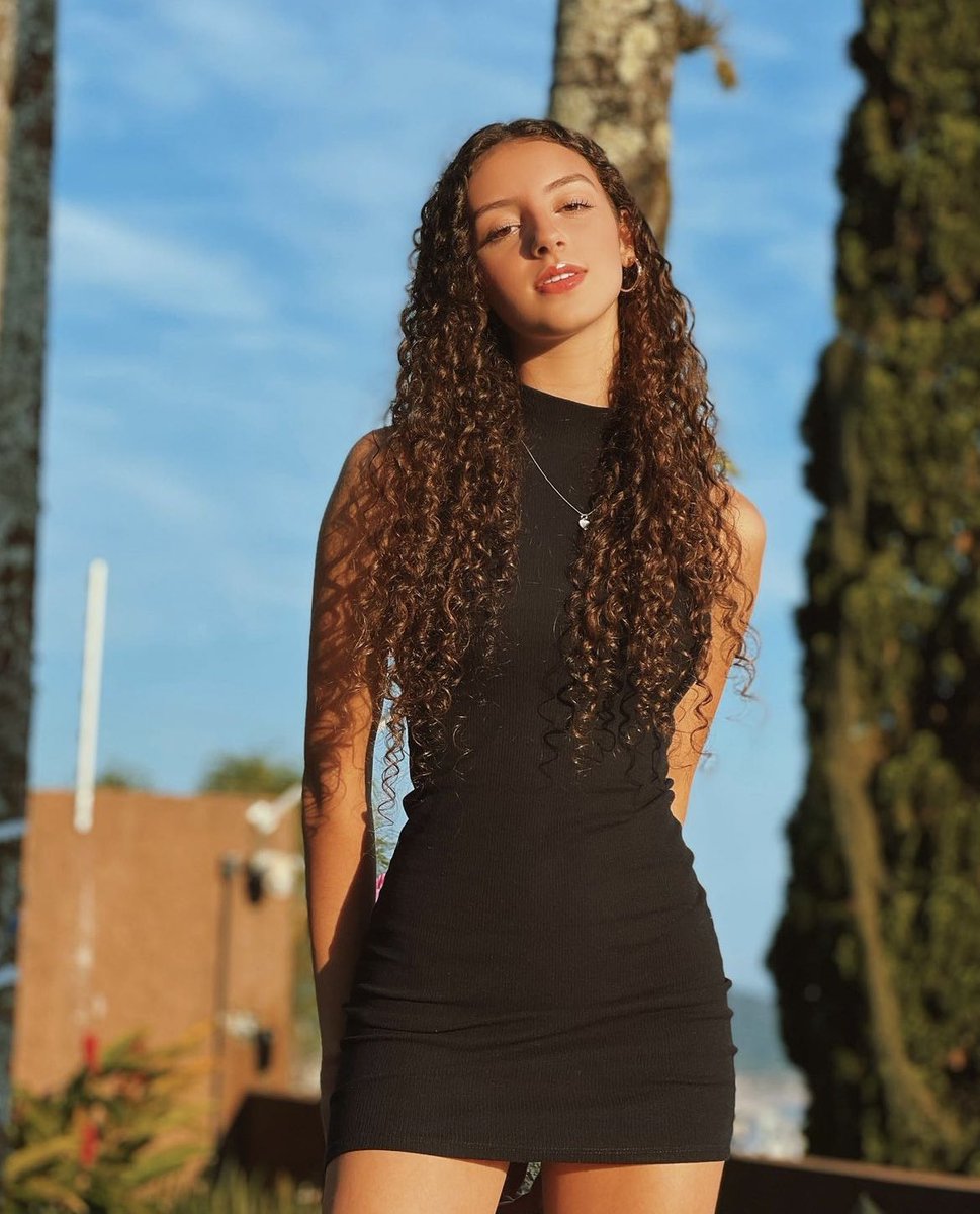 世界の美女 on Twitter: "ダンサーのJúlia Mazzocco Guerraさん ブラジル🇧🇷 IG: juhmazzocco"