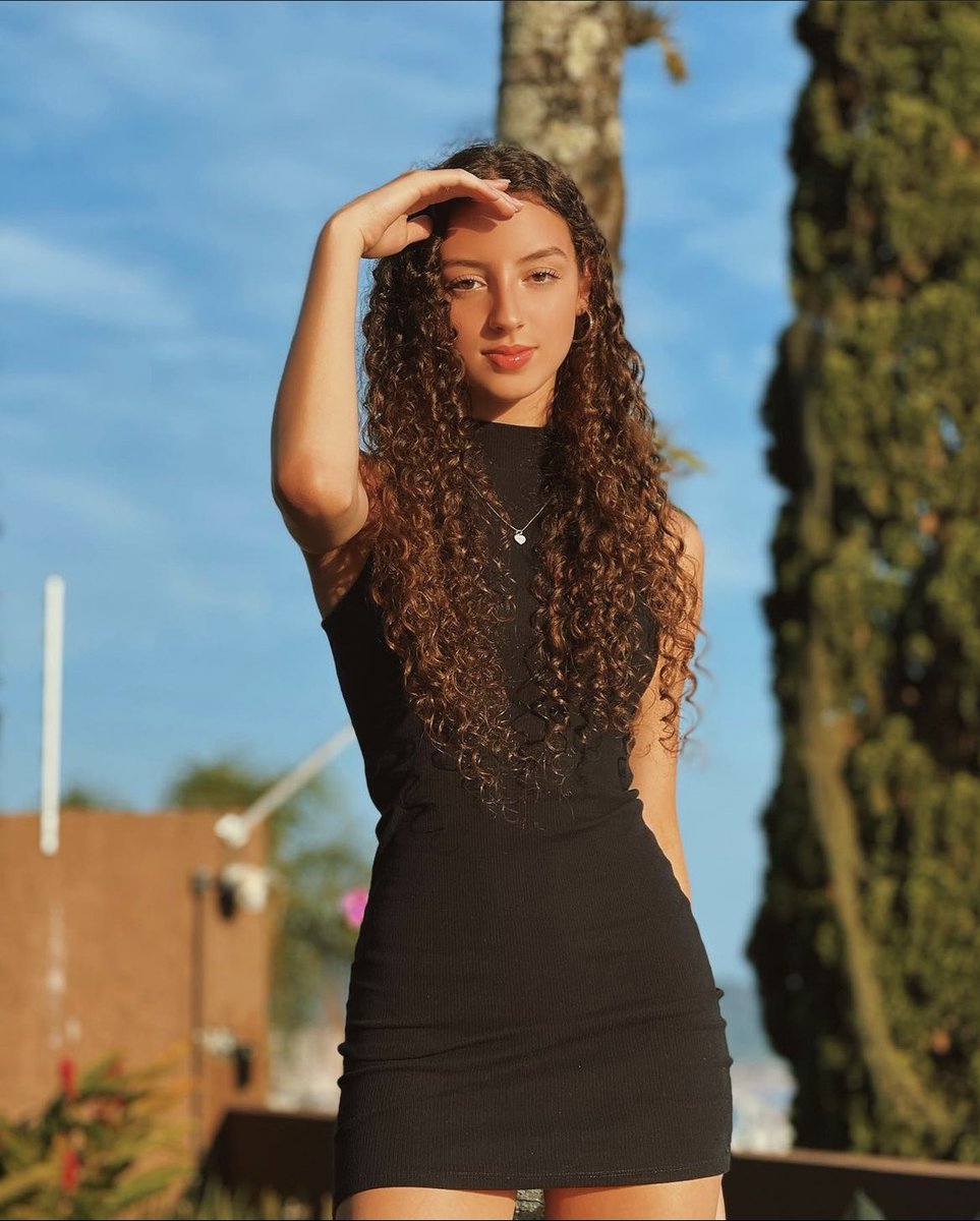 世界の美女 on Twitter: "ダンサーのJúlia Mazzocco Guerraさん ブラジル🇧🇷 IG: juhmazzocco"