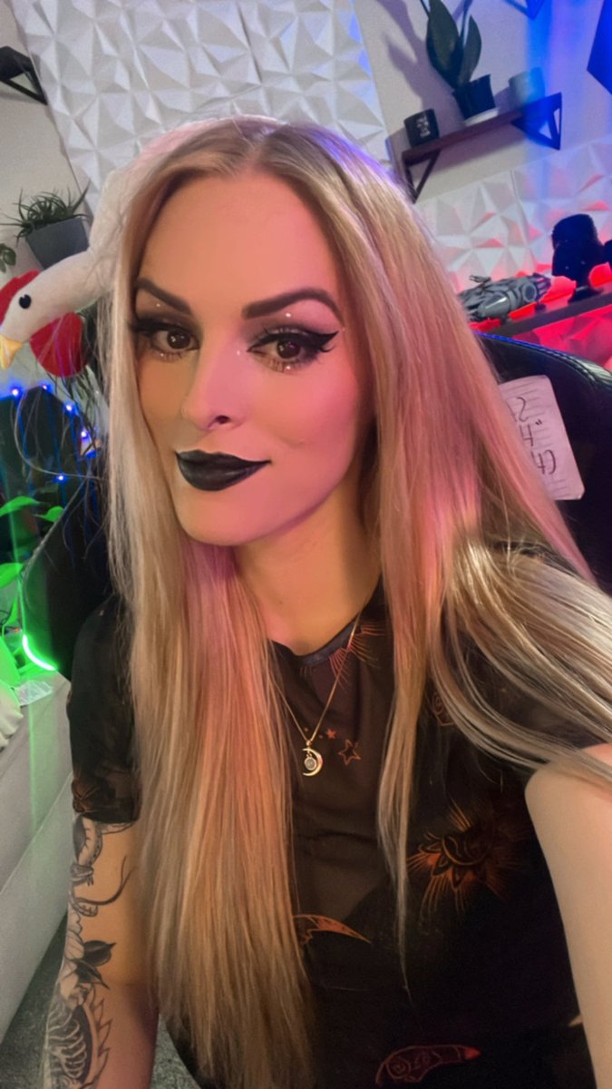 🔴 Live now | TyyRex on Twitter: "Who else’s brain is spicy? Let’s chat about how we’re gonna ...