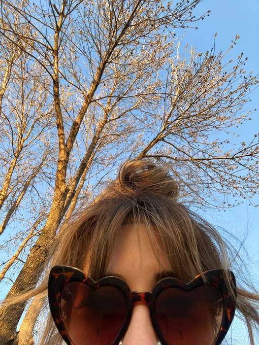 TW Pornstars - Awlivv (very Hot). Pictures and videos from Twitter. Page 2