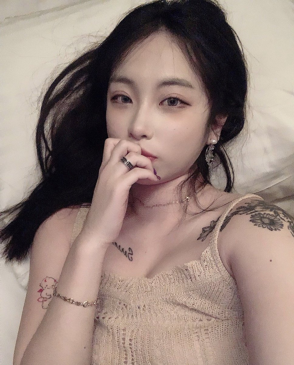 오래기다렸죠? 벨라가돌아왔어요 ᰔᩚ 𝓑𝓮𝓵𝓵𝓪 @bella_0406_