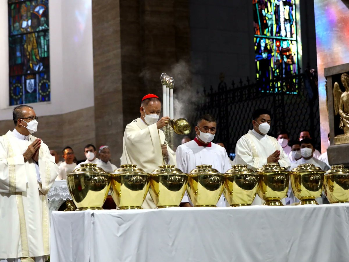 Philippine News Agency on Twitter: "CHRISM MASS. Manila Archbishop Jose Cardinal Advincula ...