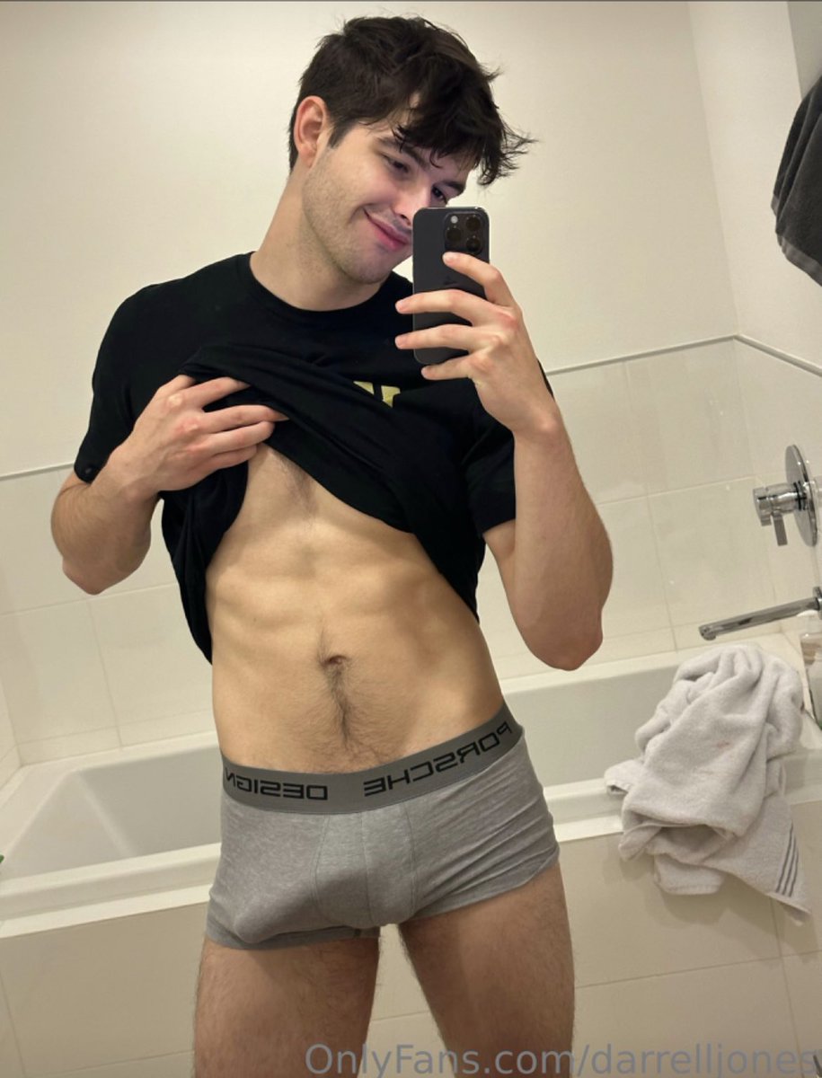 Hot Dudes Good Mood 🇺🇦 on Twitter: "RT @saymyname19891: DEGRADE AND DESTROY ME DADDY DARRELL 🥵"