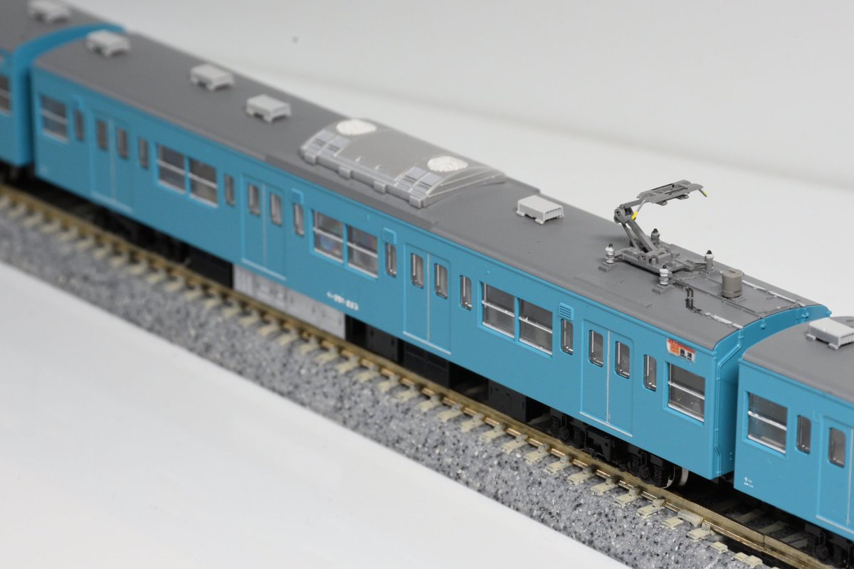 中央快速 on Twitter: "201系 K2+52編成 完成! Tomix製品から、シングルアームパンタグラフに換装された末期の姿を再現。 中間先頭車は実車にあわせて運転席横ルーバーを ...