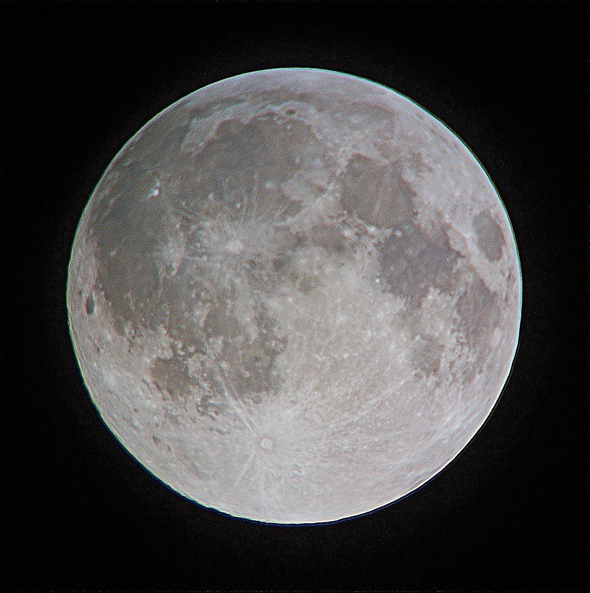 r34rgtr on Twitter: "RT @Jereme_bqt: Full Moon 100% 🌕 Petit beug logiciel il y a que 10 photos ...