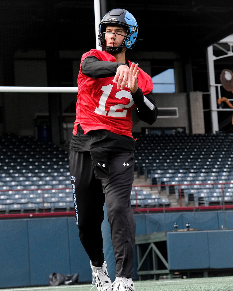 XFLNewsHub on Twitter: "Getting to Know Arlington Renegades QB Luis Perez (via @ByAnthonyMiller ...