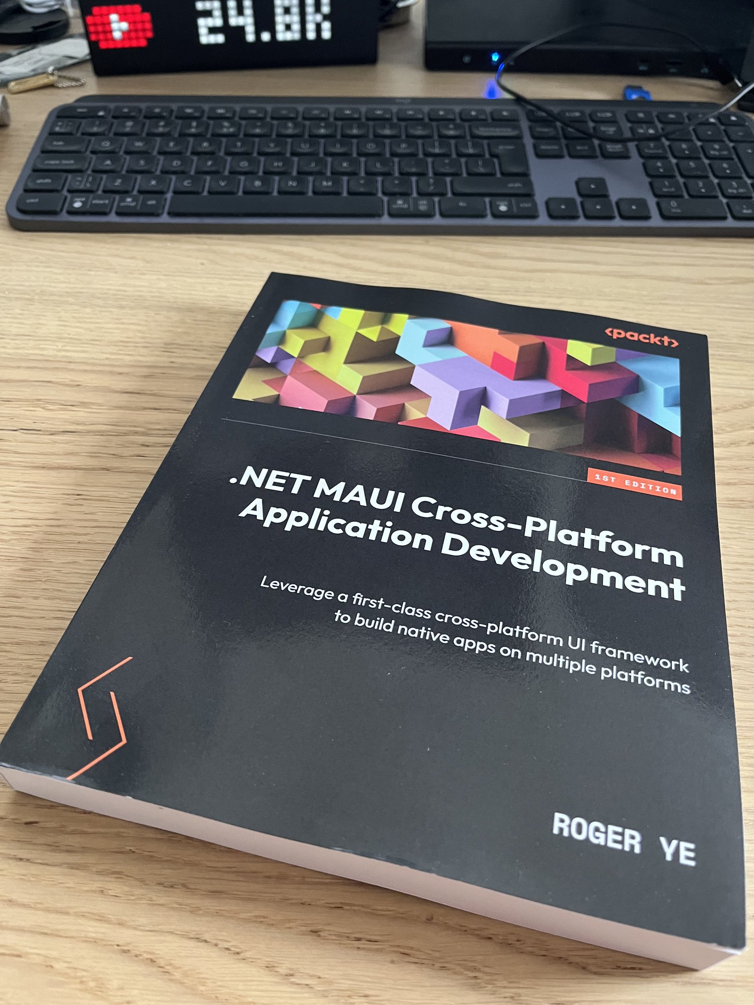 Gerald Versluis on Twitter: "Yes! I've secured myself a copy of this .NET MAUI book, looking ...