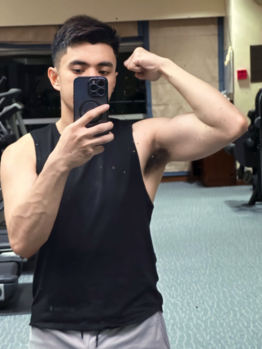 Gian JadeX on Twitter: "Can I be your big boy?"