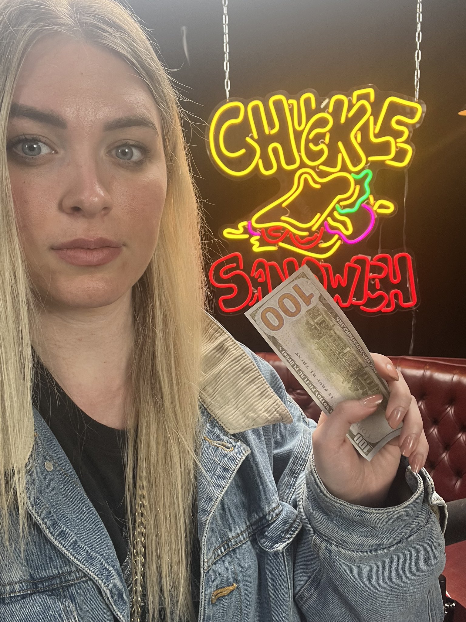 ludwig on Twitter: "@qtcinderella @ChuckleSandwich did u give her prop money … @jschlatt" / Twitter