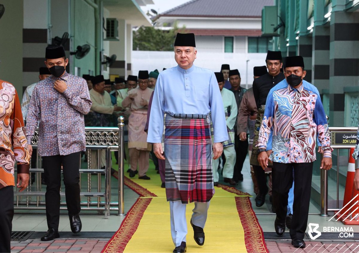 BERNAMA on Twitter: "Sultan Perak Sultan Nazrin Shah berkenan berangkat ...