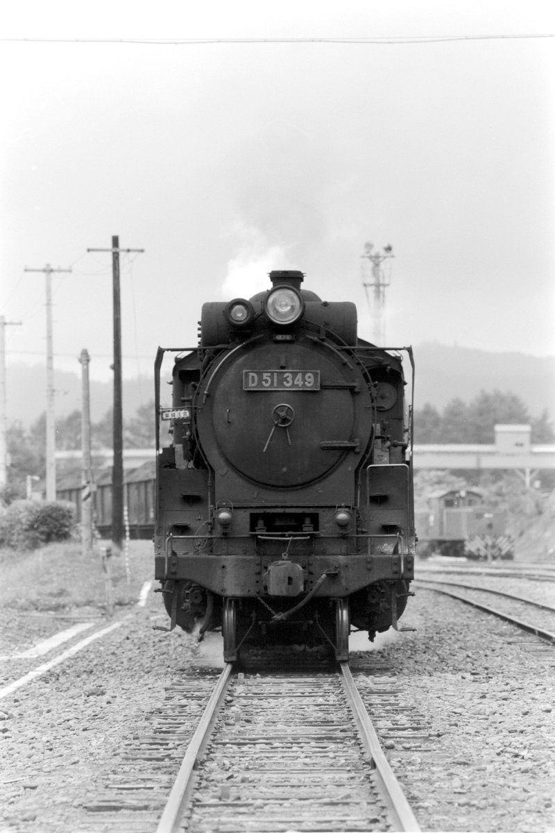 たけちゃん＠通常運行中 on Twitter: "夕張線 1975/7/16 沼ノ沢 ･D51349 5792ﾚ 停車中の列車を撮影 望遠と標準 今では考えられませんが 線路内で自由気ままに ...