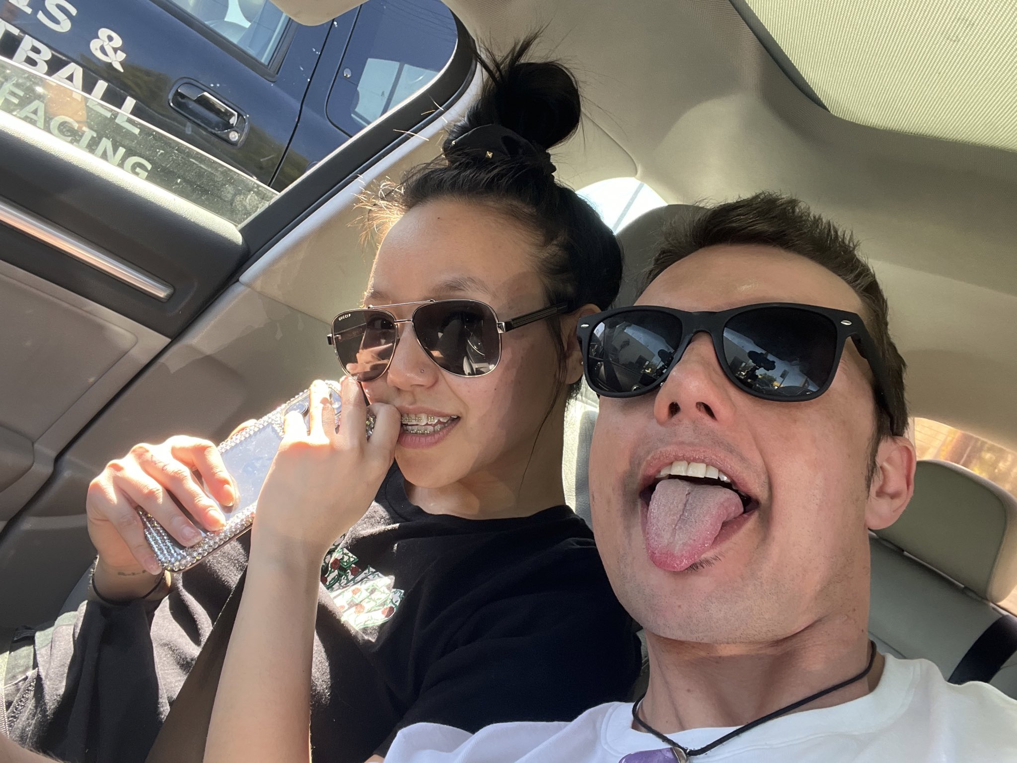 Johnny Palms 🌴💘🌴 on Twitter: "@AsiaLeesPage and I are now with @EastCoastTalent! Contact them to ...