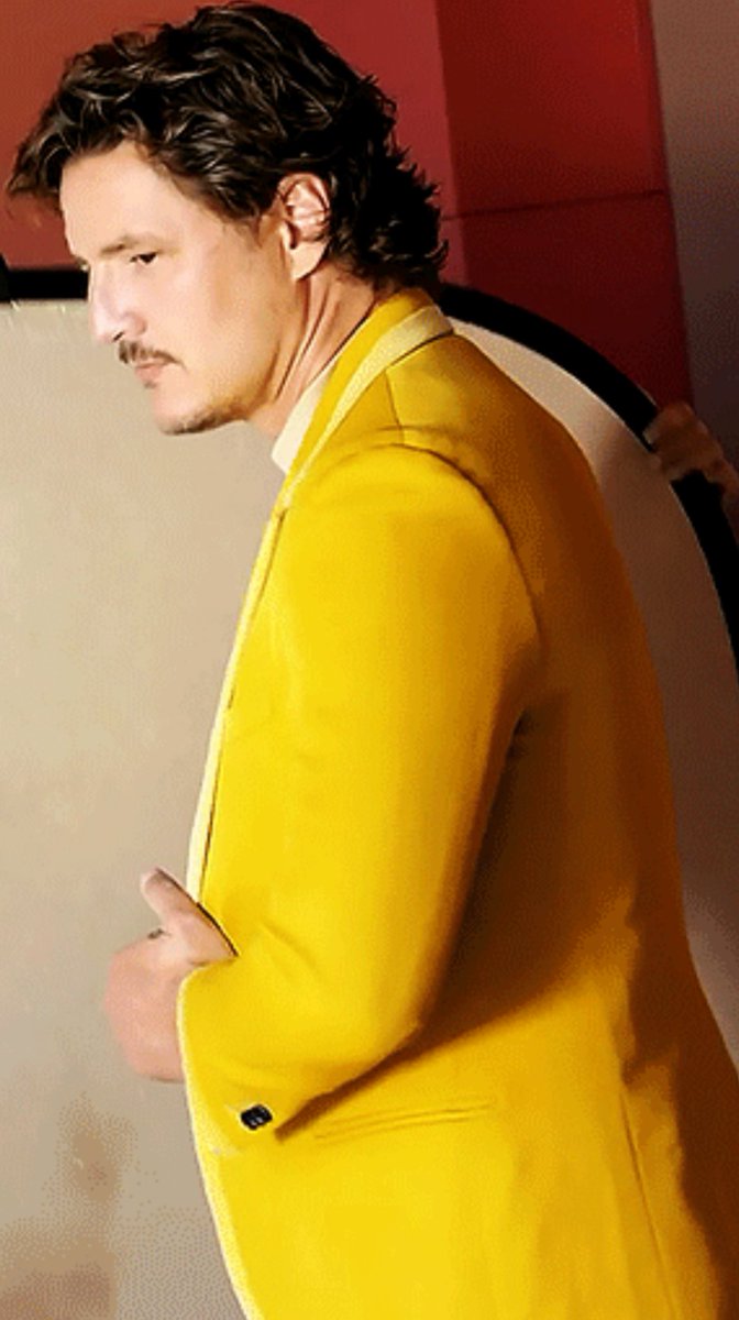 Alejandra 𝕋𝕙𝕖 𝕄𝕒𝕣𝕚𝕟𝕖𝕓𝕚𝕠𝕒𝕣𝕥𝕚𝕤𝕥 🐟 on Twitter: "Pedro Pascal as eels. Thread"