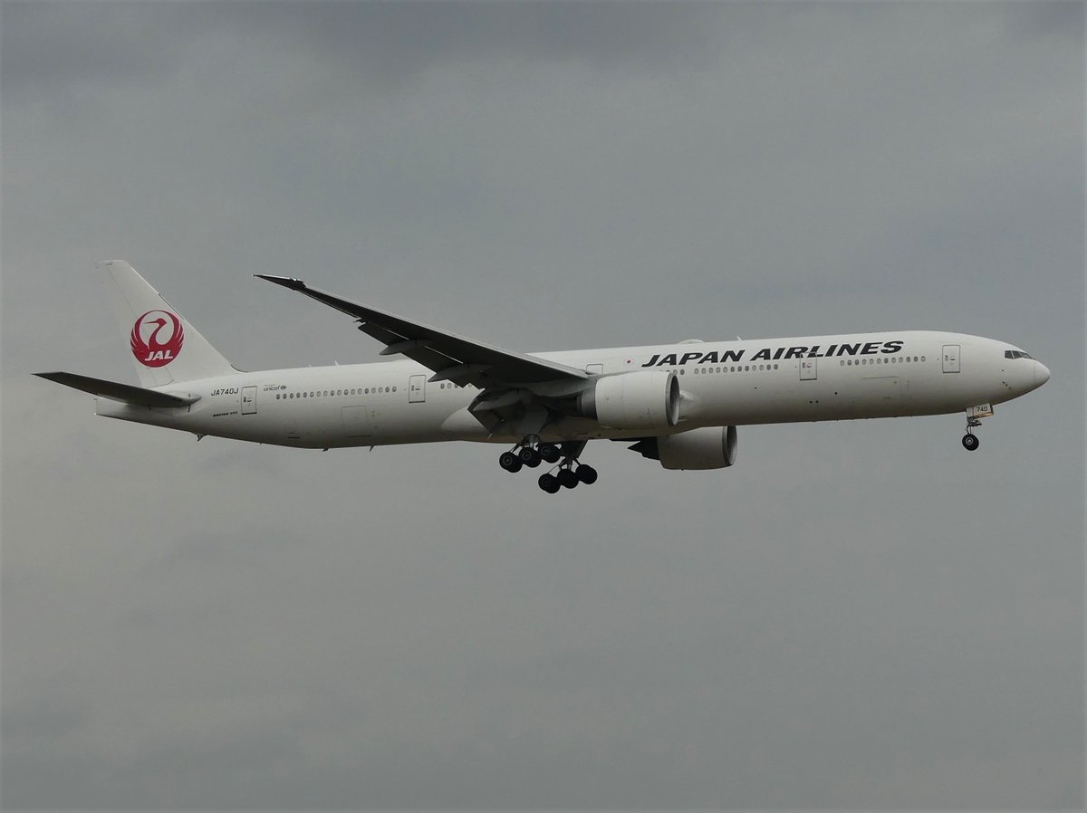 ten_koji on Twitter: "2023/4/7 成田国際空港外周にて 16L下り#N#JLのトリプルセブン #N#JAL B777-300ER #N#Japan Airlines ...