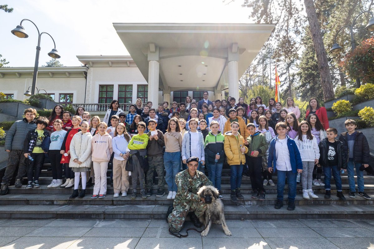 Stevo Pendarovski On Twitter ОтворенКабинет со нашите денешни гости ученици од ССОУ „Коле