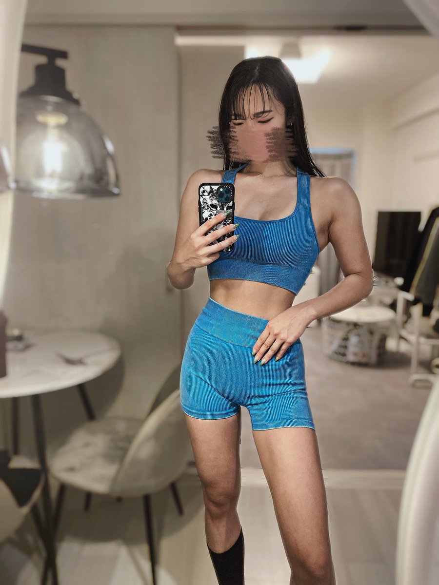 🐻くまころ🐻‍ ️🍑🦍 on Twitter: "👈2022年2月 51.3kg 👉2023年4月 56kg こう見えて重くなってます☺️ 体重にこだわるといい事ないから全く見ないことにして ...