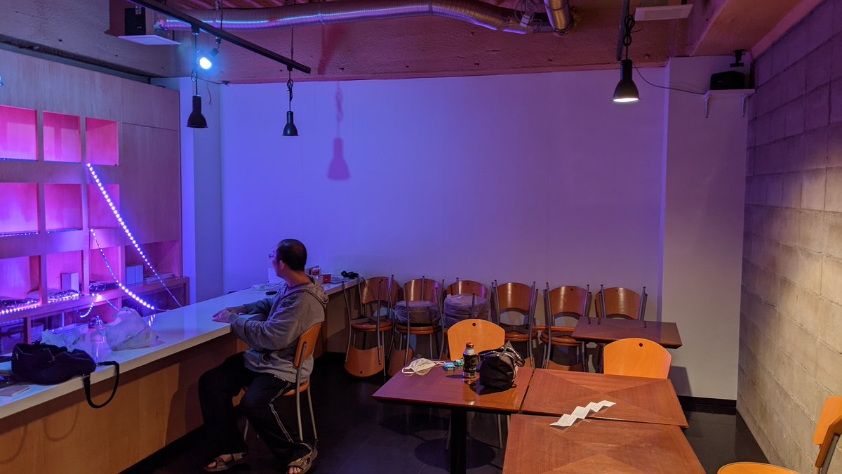 新潟 esports CAFE & BAR e-spopia on Twitter: "店舗の照明をレイアウトしています #新潟 #eスポーツ"