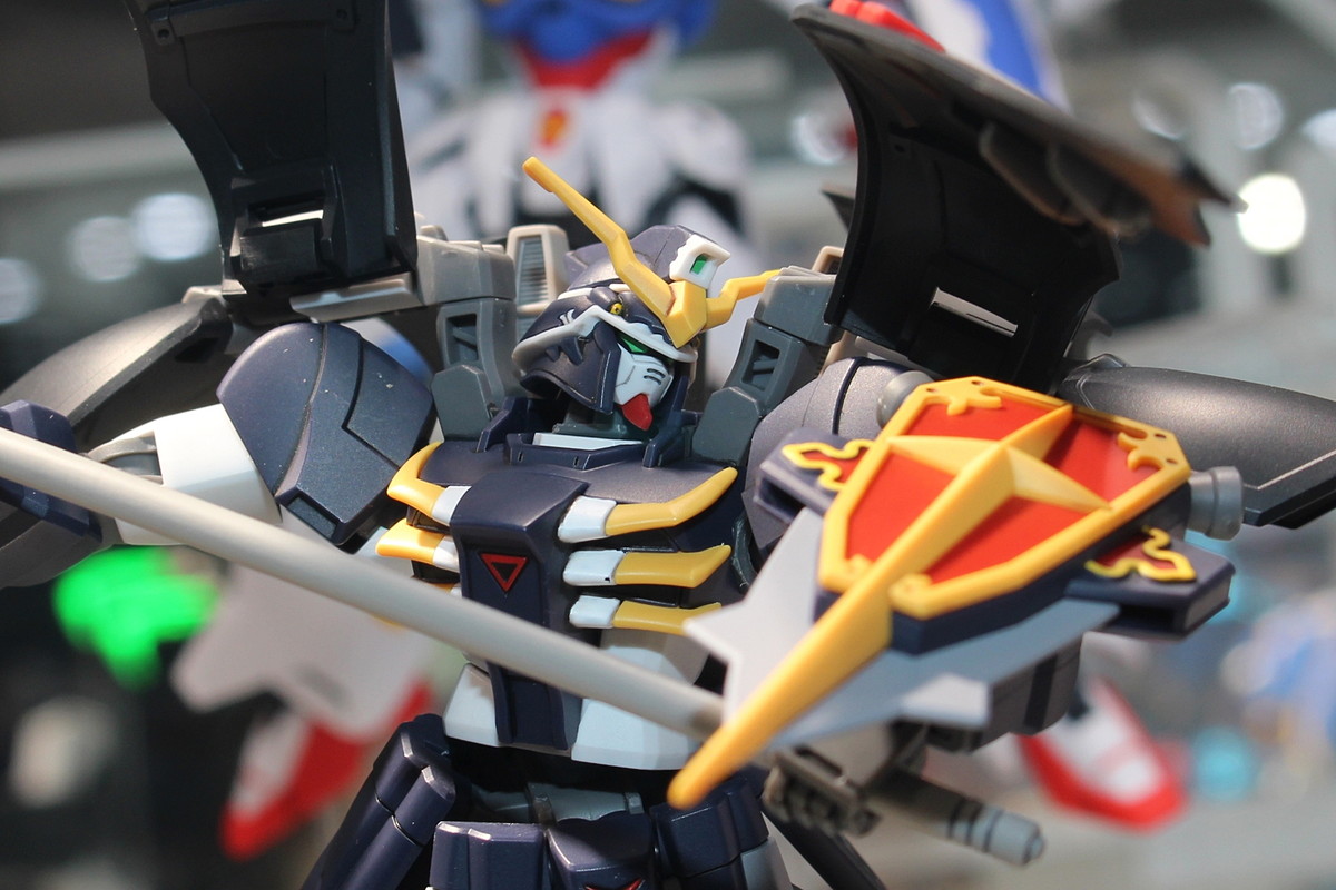 HOBBY Watch on Twitter: "【ガンダムベース撮り下ろし】闇に潜む死神「HG 1/144 ガンダムデスサイズヘル」が待望のキット化。アクティブクロークやツインビームサイズを ...