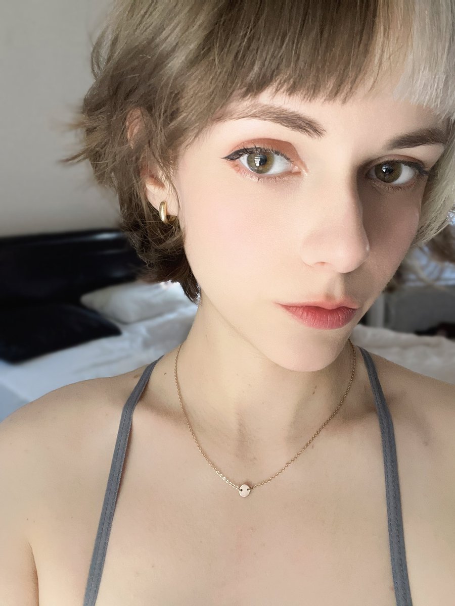 Emee on Twitter: " ️👀"