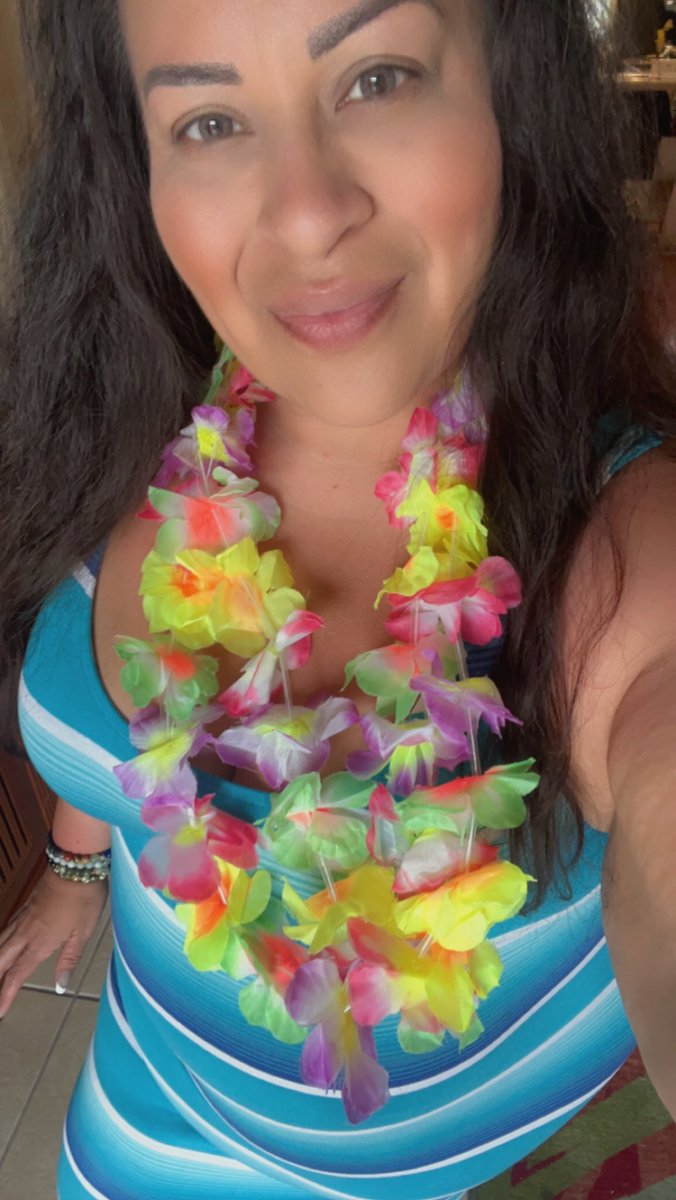 Sarah on Twitter: "https://allmylinks.com/sarahsfeetonly"