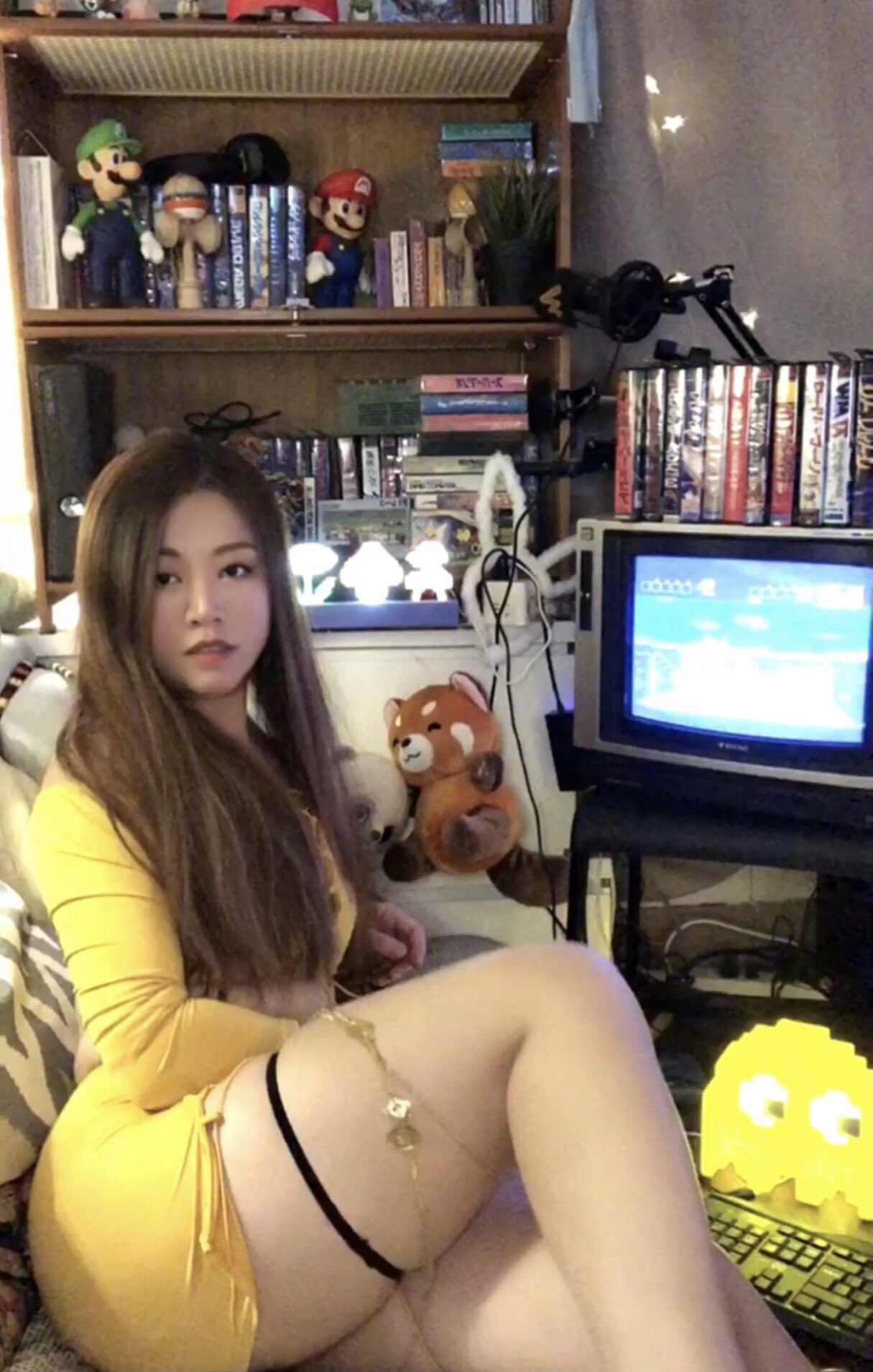 SuperSisi on Twitter: "Thicc is the word ?? ️ #gamergirl #retrogaming #gaming #videogames #gamer ...