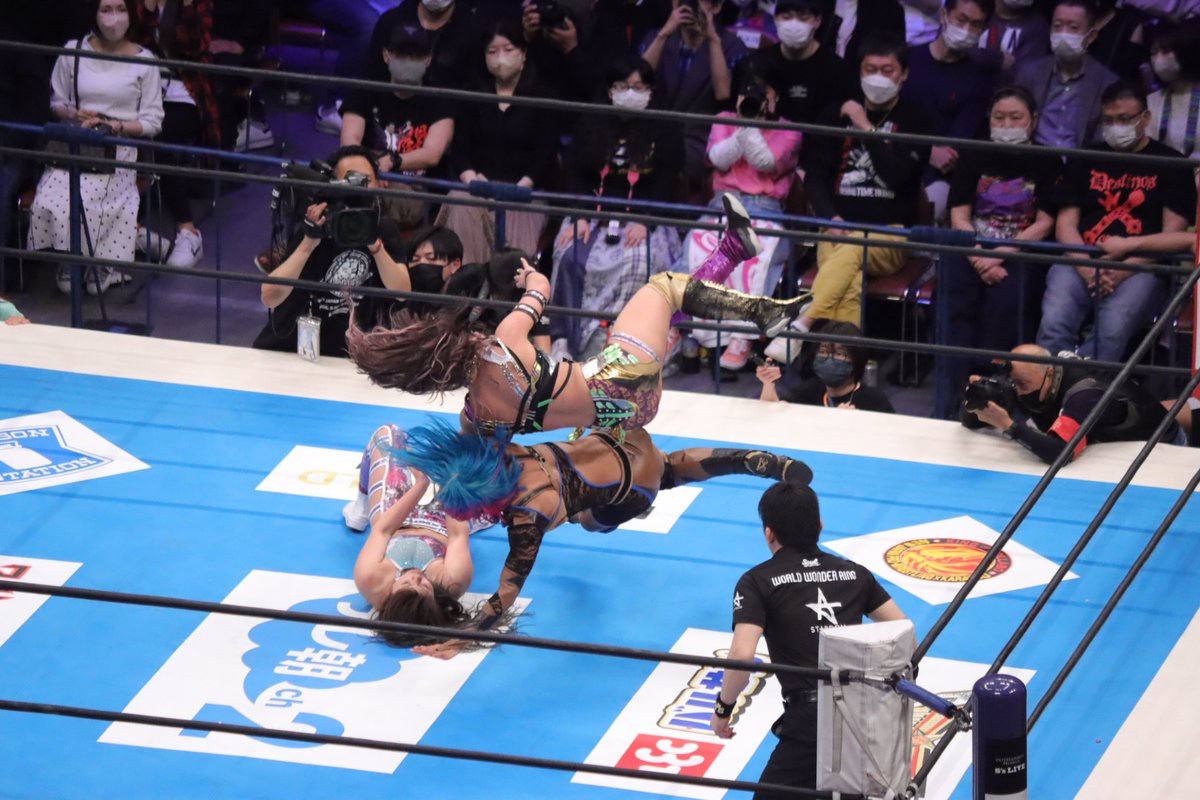 カクトウログ📶プロレス/格闘技 on Twitter: "5 IWGP女子 #njSG #njpw 両国 [第2代王者]メルセデス・モネ vs. [挑戦者]AZM vs. [挑戦者]葉月 新 ...