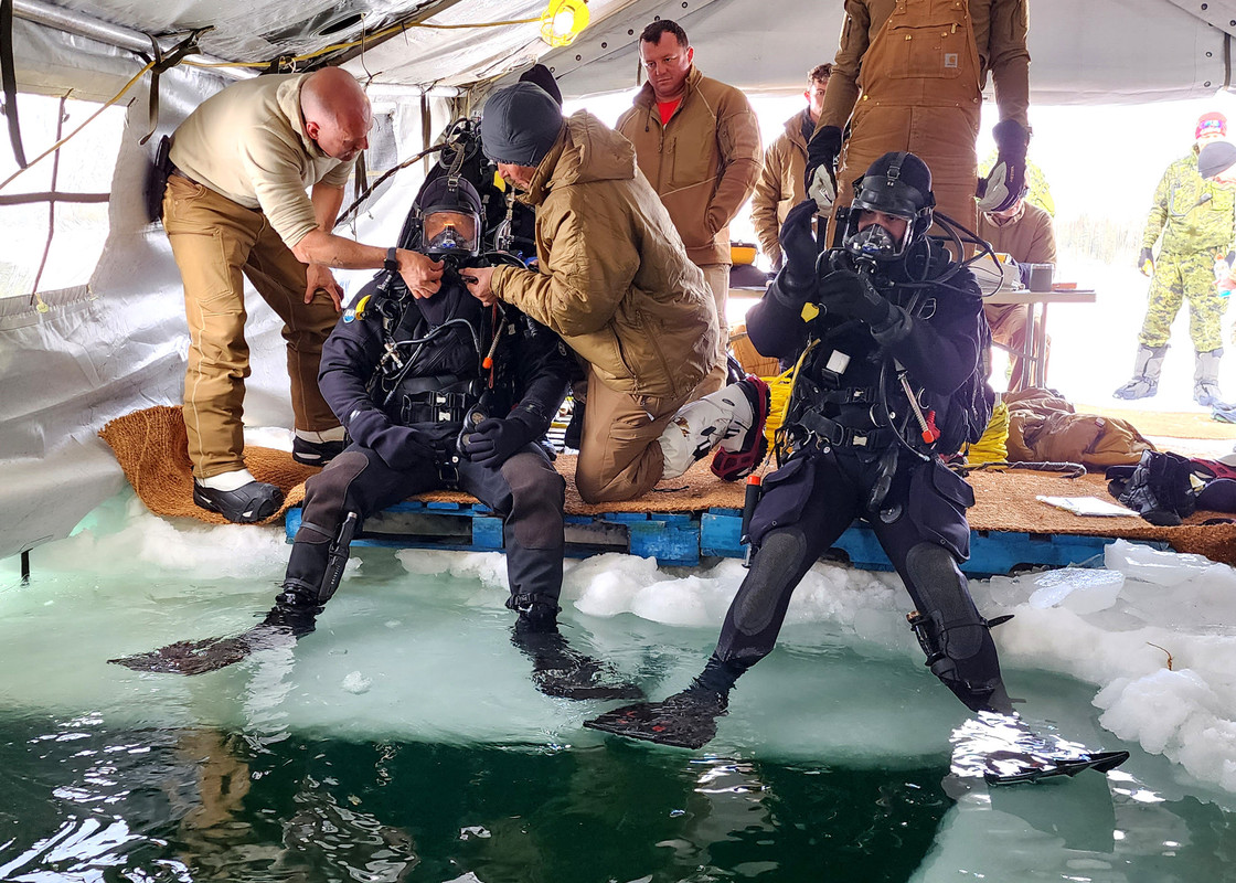 U.S. Navy on Twitter: "🥶 Cold 🤿 Plunge 🤝 Members of Mobile Diving Salvage Unit One & the ...