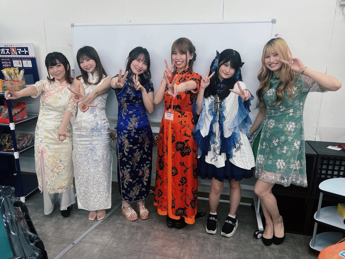 トモ On Twitter 今日はまあじゃん京王スプリング麻雀大会。 折原みかさん、新垣有紗さん、 与那城葵さん、小倉ゆささん、 彩世来夏さん、蒼井ゆりかさんが チャイナドレスアップして