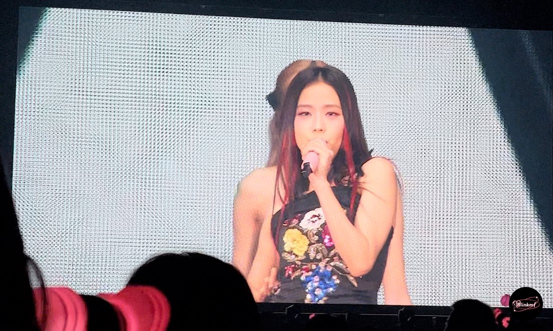 BLINKMF on Twitter: "[Bp] OMG OMG JISOO HAIR 😳😳"