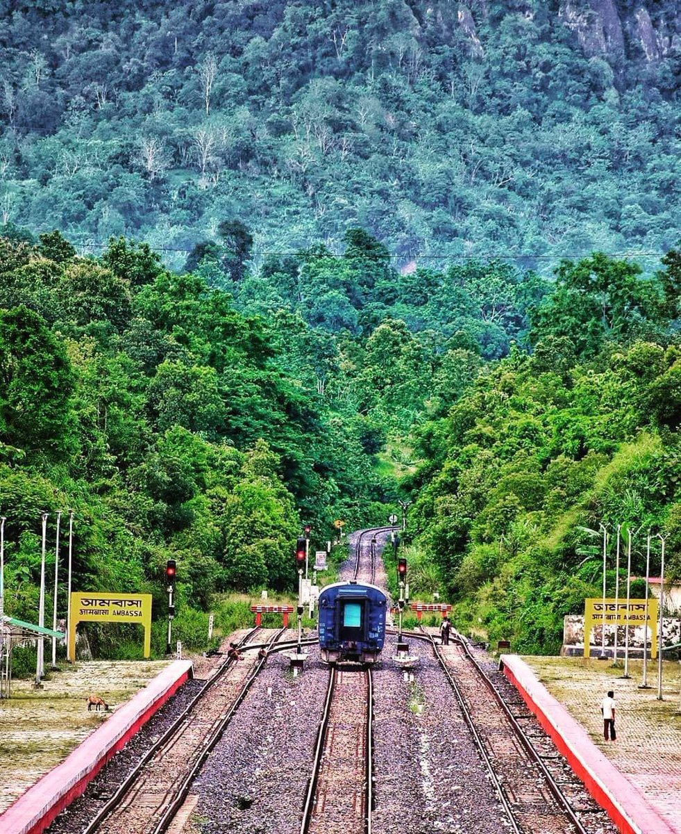 12 of the most beautiful Railway Stations of India 🇮🇳 1. Karwar Railway ...