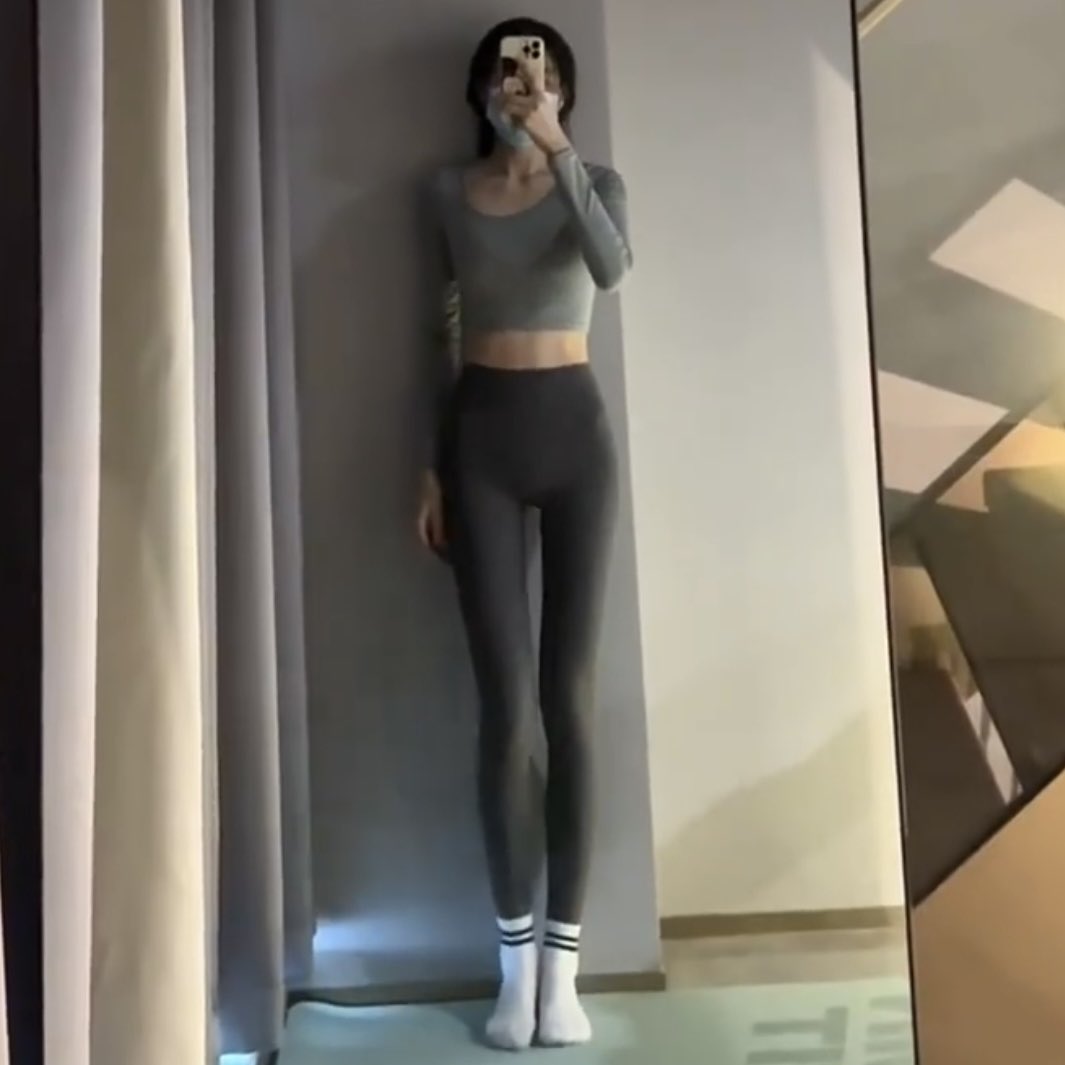 clar ♡ (-3/14kg) on Twitter: "୨୧ 173cm / 5’8 ୨୧ 97斤 / 48.5kg / 107lb ୨୧ bmi: 16.2 https://t.co ...