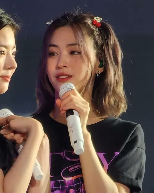 ryujin pics on Twitter: "ryujin in tiny pigtails 🫶"