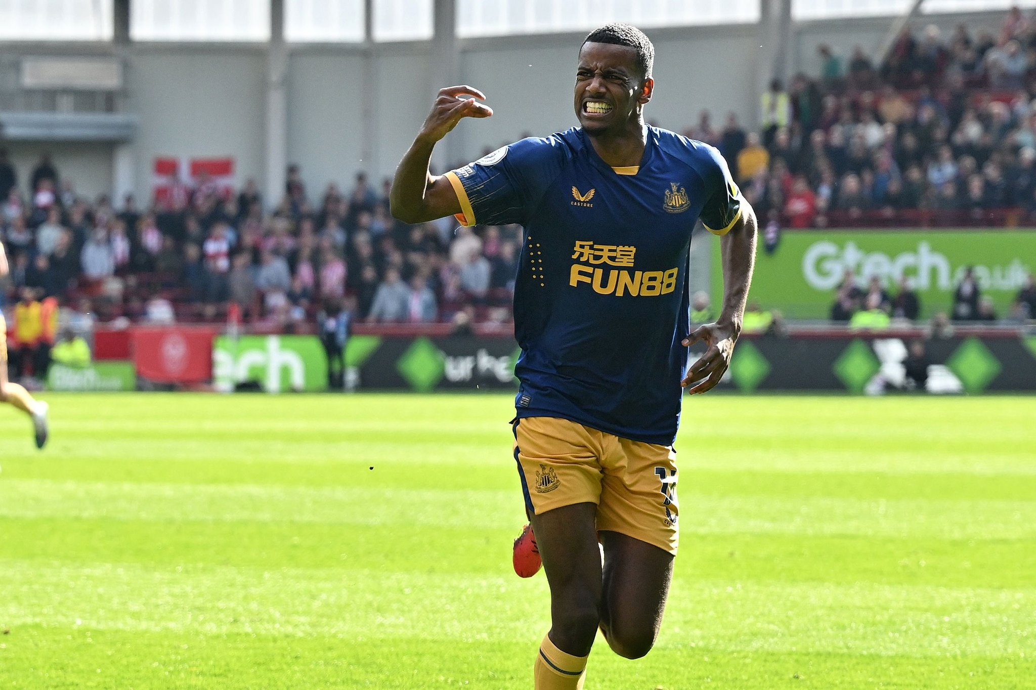 Extra Time Indonesia on Twitter: "#EPL FT : Brentford 1-2 Newcastle Toney 29' (Gagal P) ⚽ Toney ...