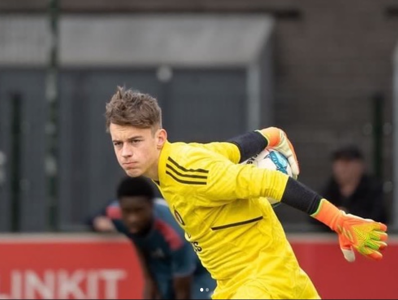 Feyenoord Youth Watcher on Twitter: "U15 goalkeeper Stijn Thomassen played for Feyenoord U16 ...