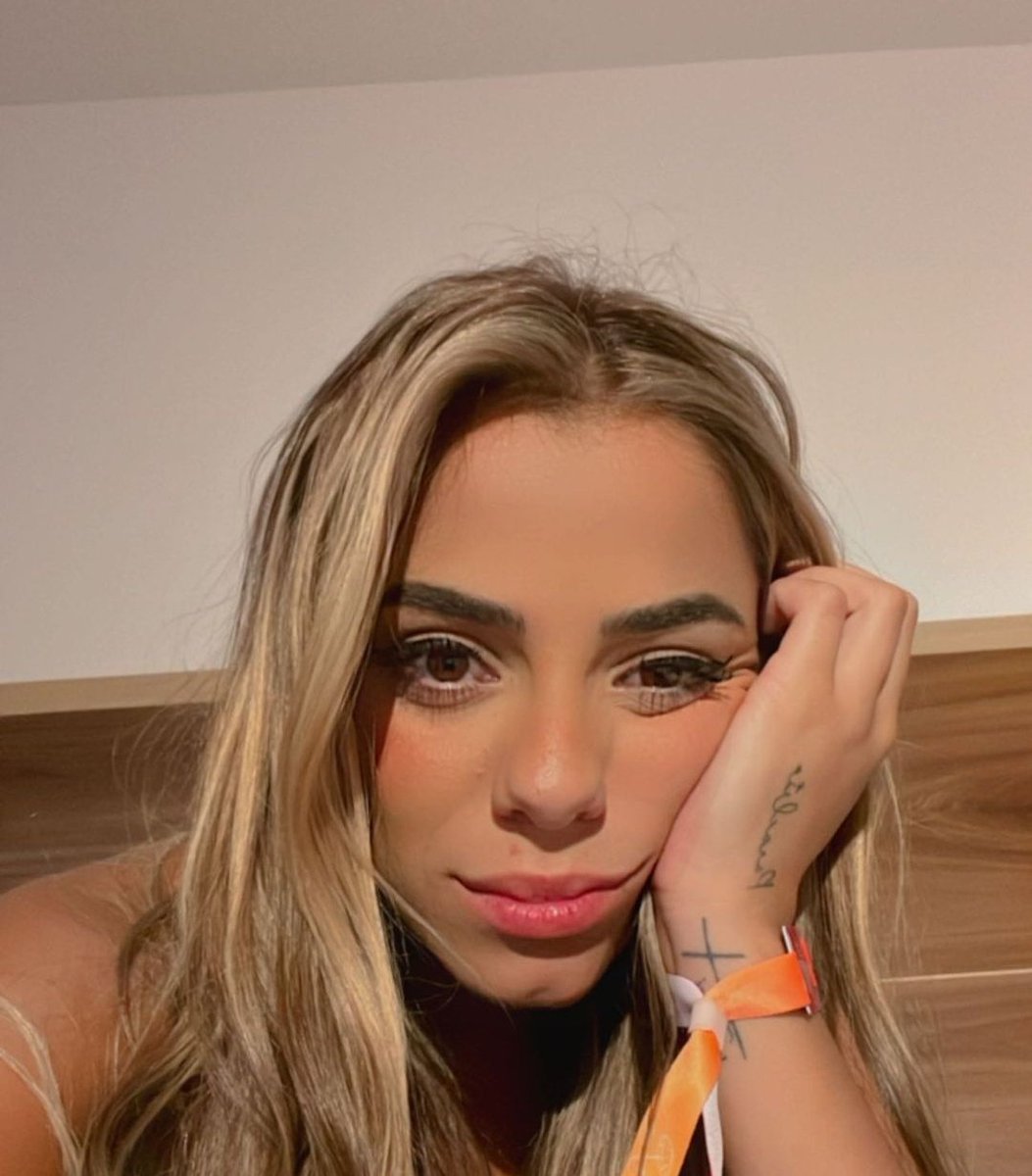 Meiry On Twitter A Fav De Vcs Faz Live As 0000hrs Pq A Minha Sim 🤡 Bora Keyla