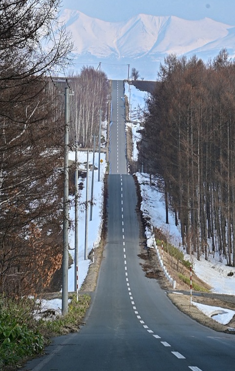 PREZO（プレゾ） on Twitter: "#ジェットコースターの路 といえば上富良野が有名ですが、今回は #旭川 の #新ジェットコースターの道 へ😊 The北海道な景色が広がる #就実 ...