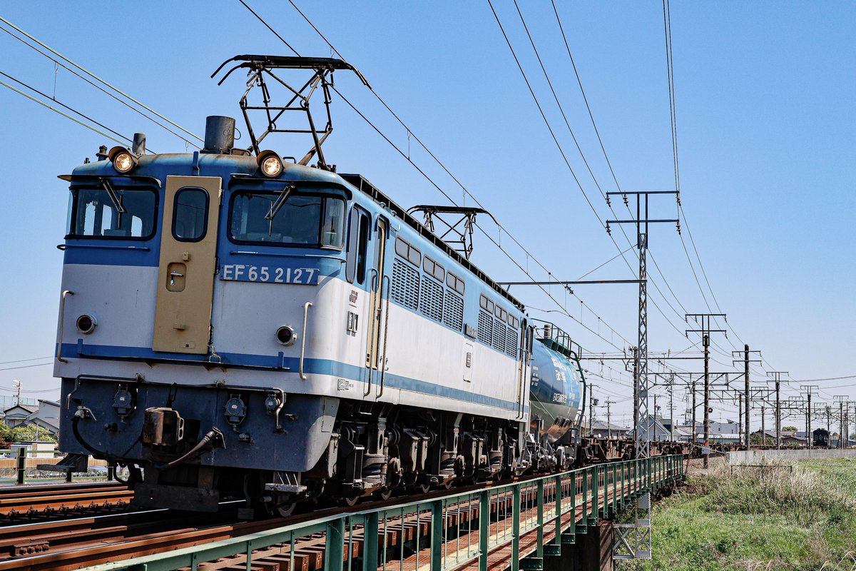 somechan on Twitter: "RT @nOh_3r: 2023/04/06 8863レ〜9863レ EF65 2127 ほぼ定時で通過 快晴なのは良いのですが、風強すぎですです ...