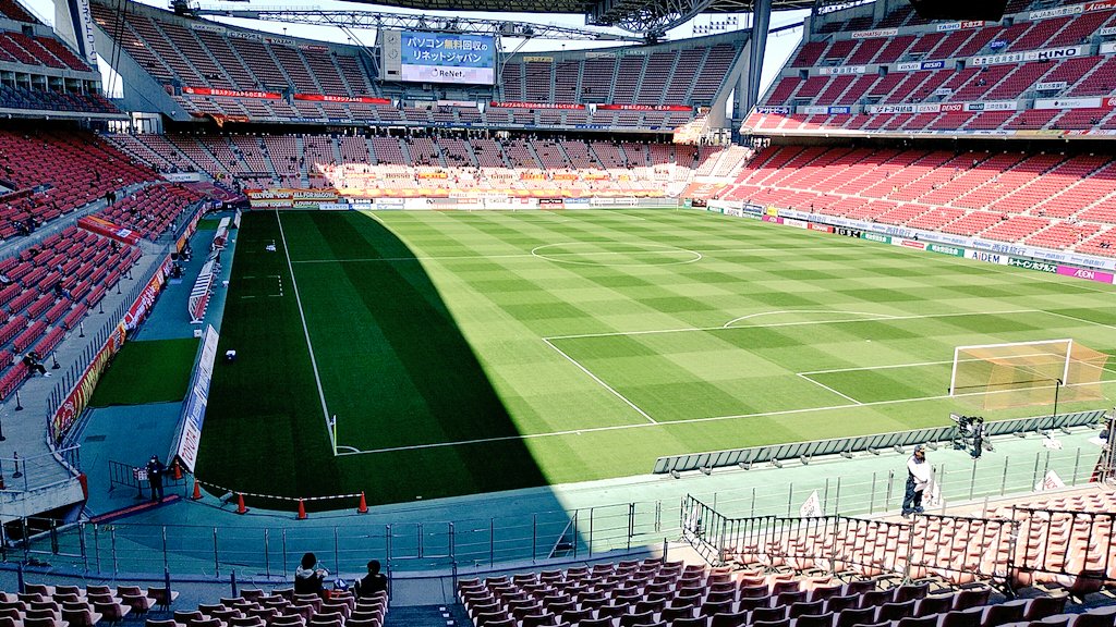 卓也 On Twitter ⚽浦和レッズ♦情報 現在、豊田スタジアム内の風景📷バックスタンドの俺達レッズ♦サポーターのゴール裏🇾🇪の雰囲気!気合を感じる😌! 浦和レッズ 名古屋に勝利します