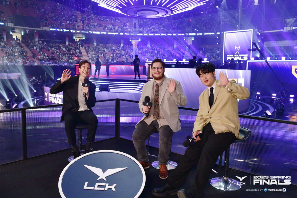 LCK on Twitter: "#LCK Global Crew ready for Spring Finals! 🏆"