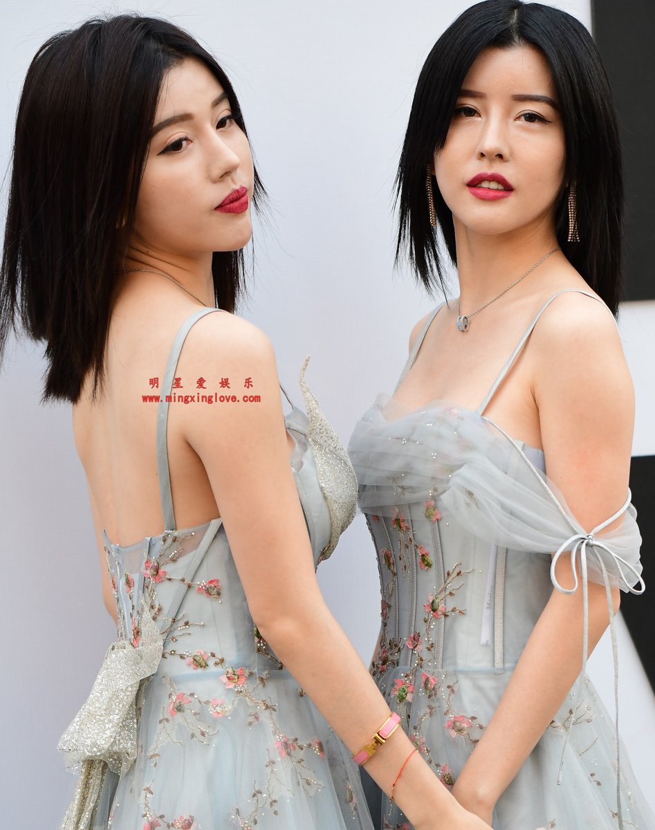 mingxinglove on Twitter: "#BY2 参加某时尚活动红毯花絮照片，大尺度吊带露胸露背礼服，单张20M+，放大可看清肌肤纹理，高清8K分辨率原图无修 #生图 下载 #明星 ...
