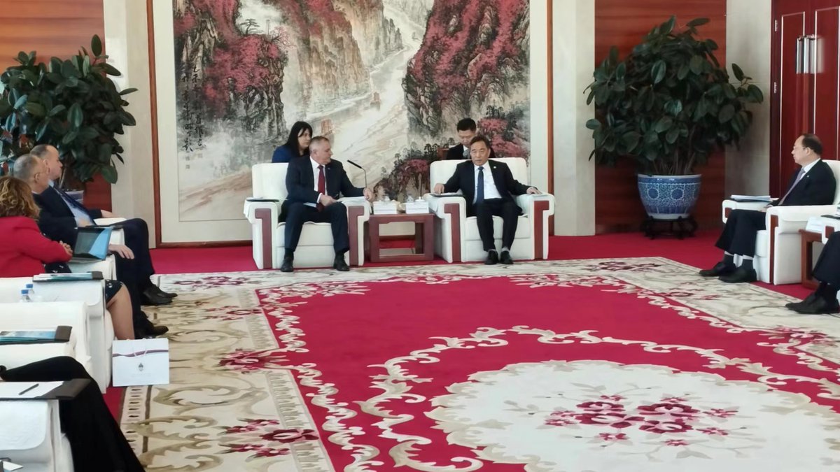 Влада Републике Српске On Twitter Премијер Вишковић разговарао је у Пекингу са Сонгом